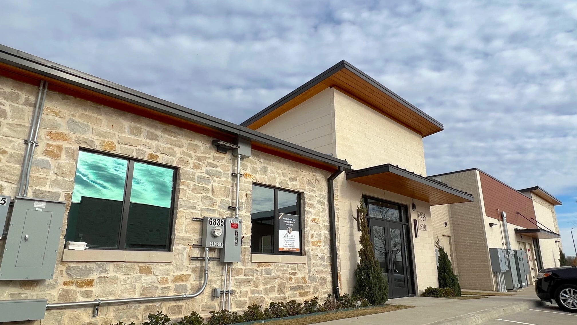 Huffman Business Park - Legacy Commercial Realty